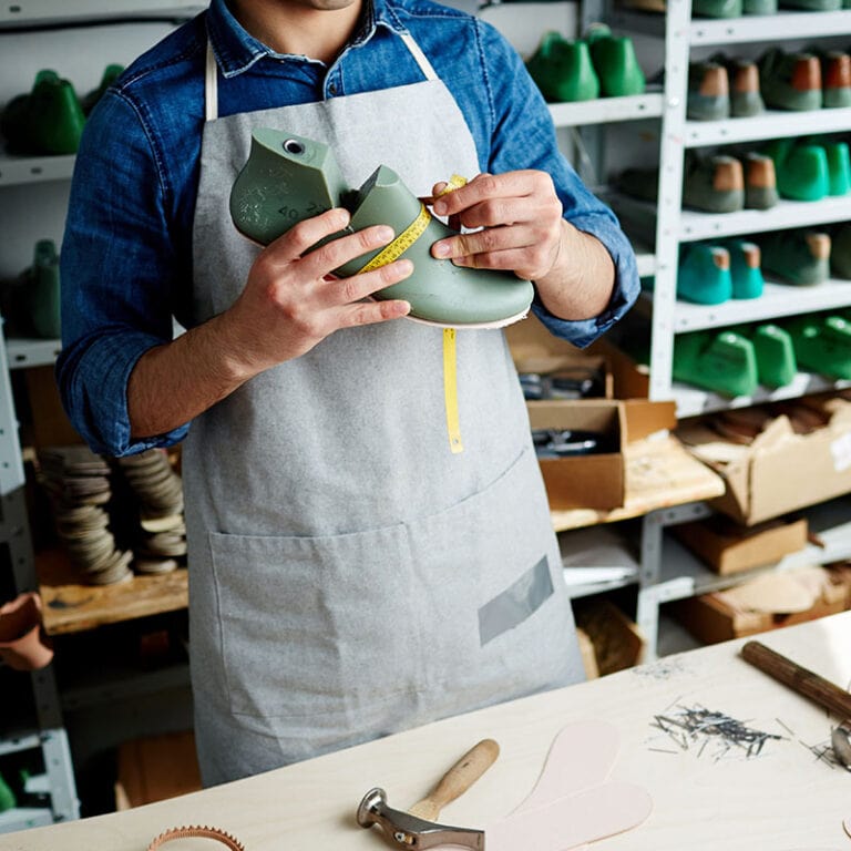 8 Tips to Quickly Identify a Good Shoe Supplier